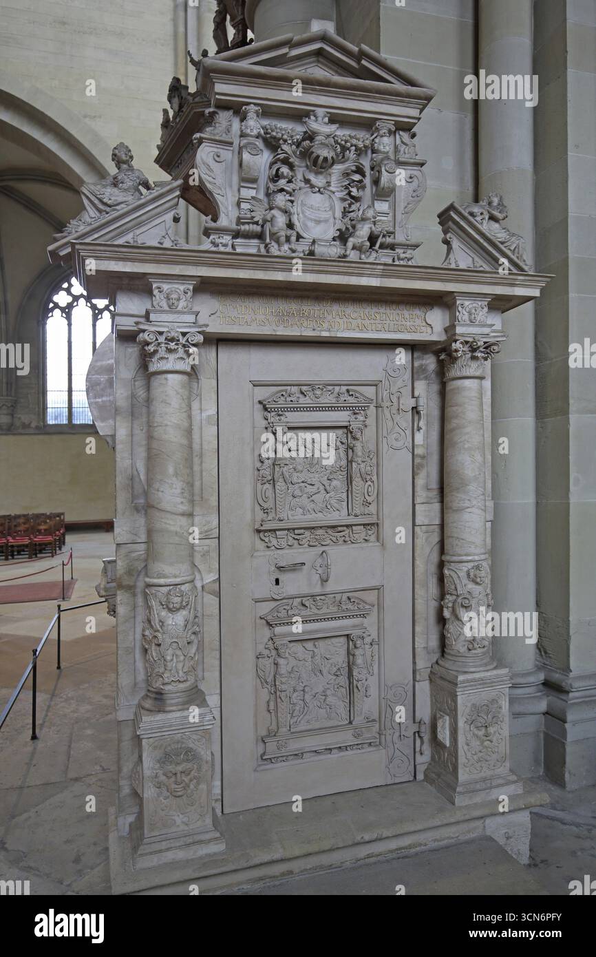 Magdeburg cathedral pulpit hi-res stock photography and images - Alamy