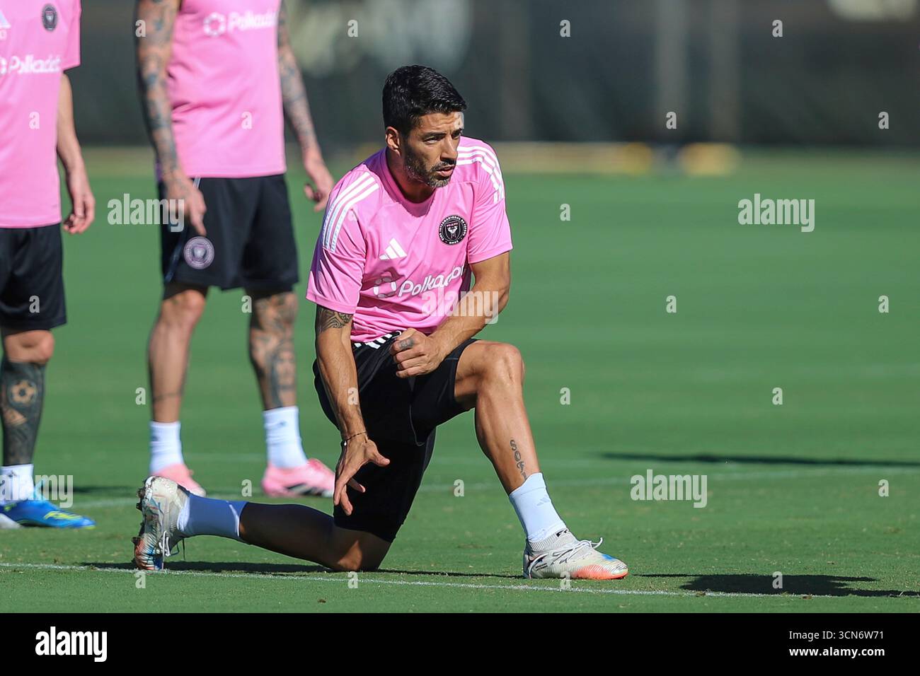 FORT LAUDERDALE, FL - SEPTEMBER 19: Inter Miami FC forward Luis Suárez ...