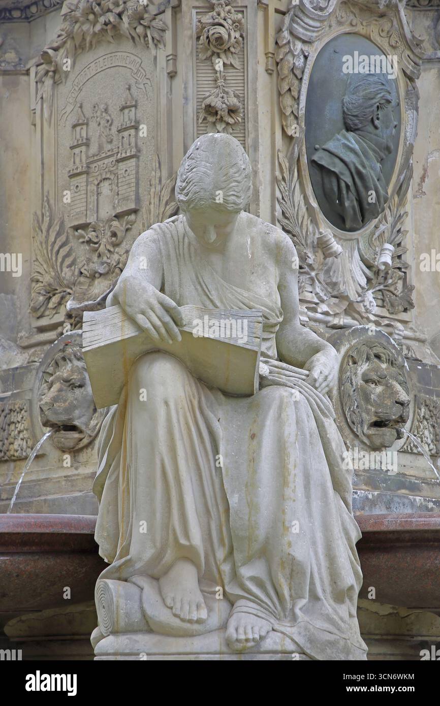 Seated white female figure hi-res stock photography and images - Alamy