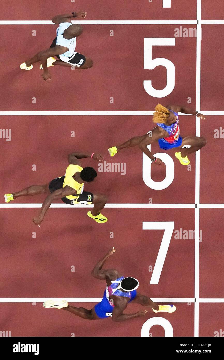 Noah Lyles (2nd from top) of the United States wins the men's 200-meter ...