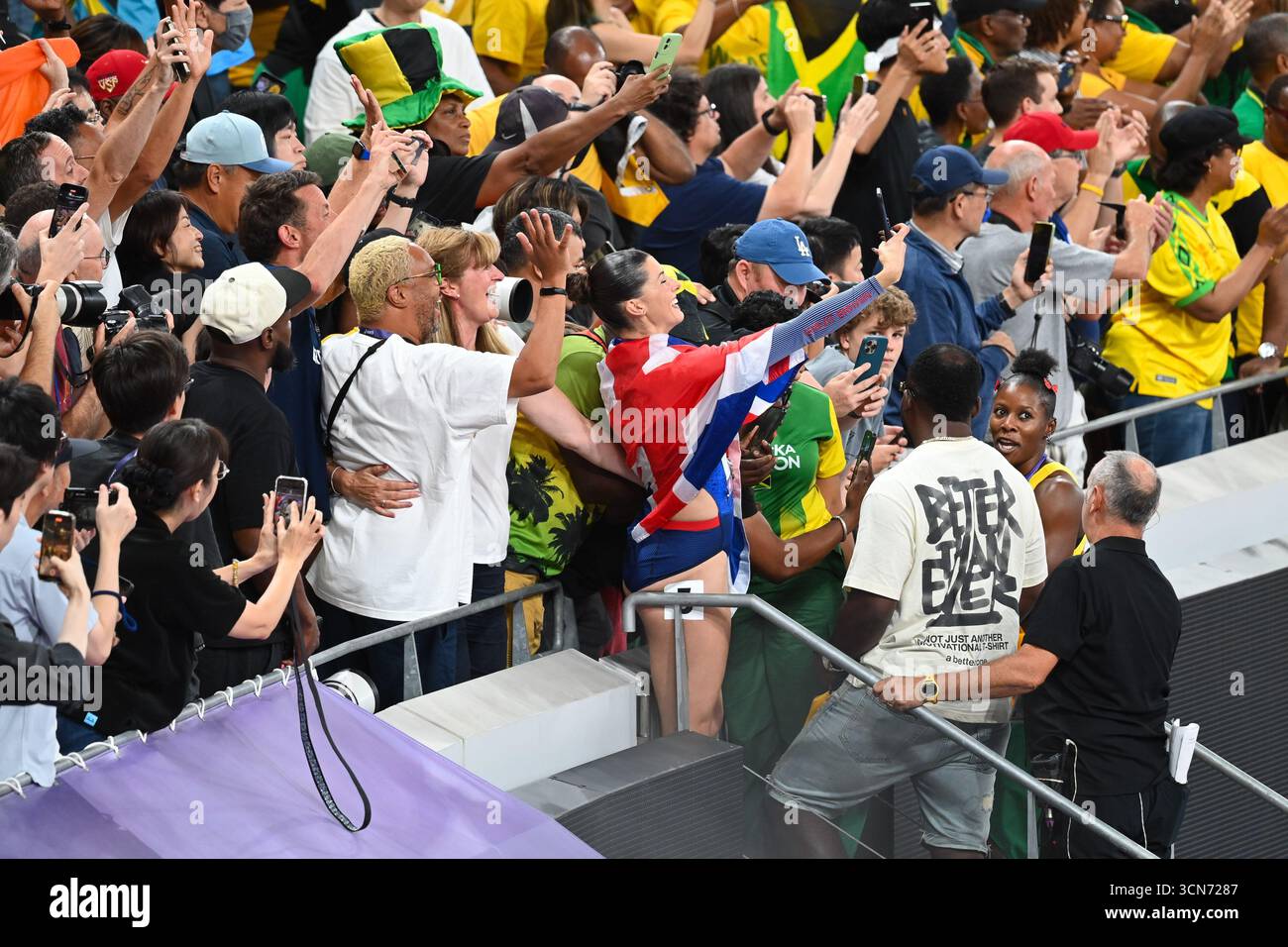 Amy Hunt (Great Britain) making a selfie with friends, family and fans ...