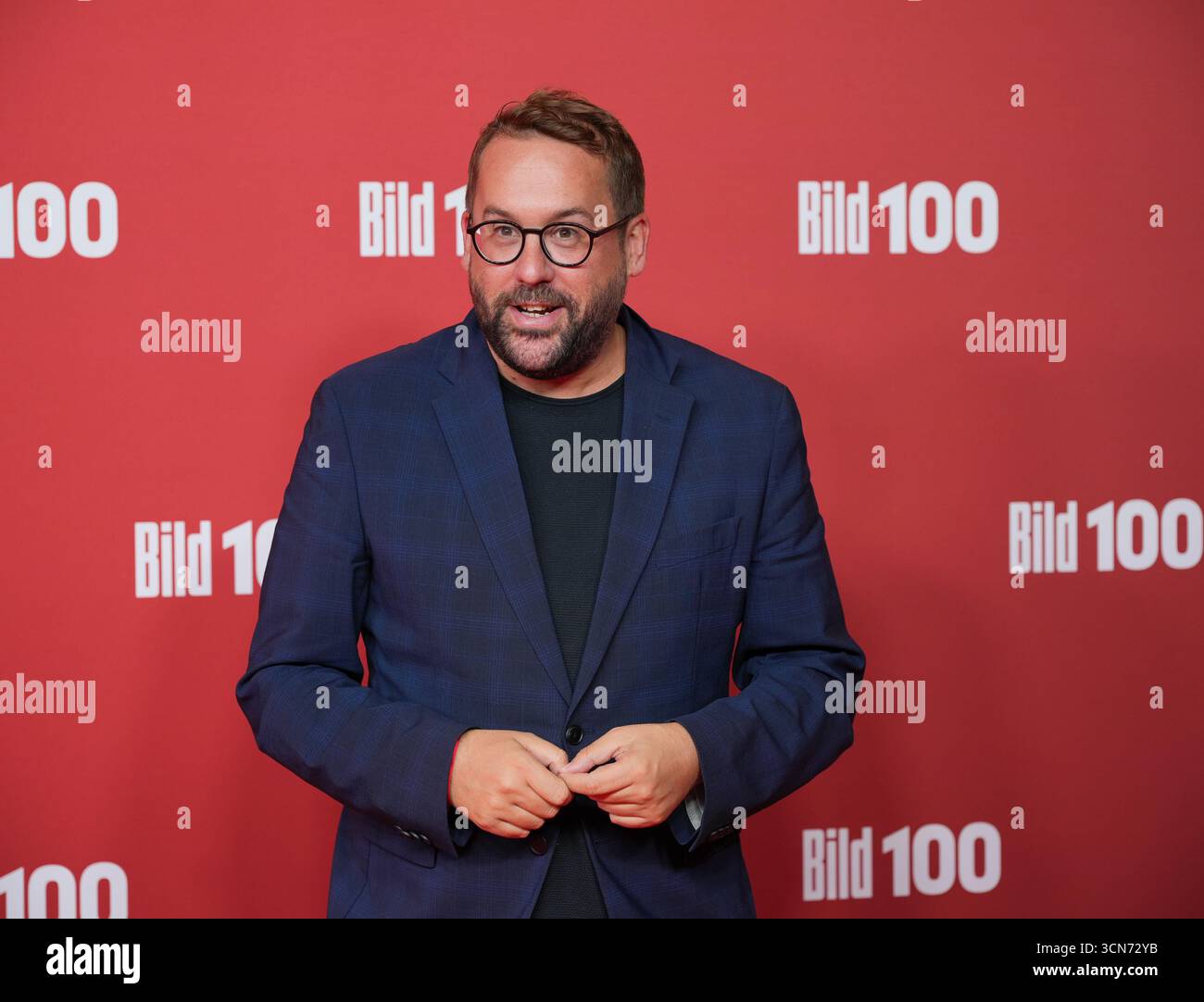18 September 2025, Berlin: Paul Ronzheimer comes to the "Bild100" event ...