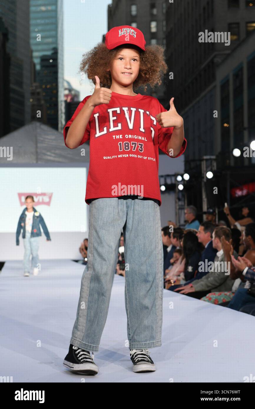 Noah Walker on the runway for Macy s Rookie In The City Fashion Show ...