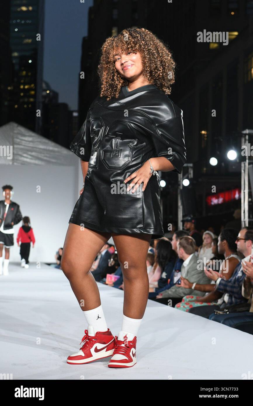 Haileigh Vasquez on the runway for Macy s Rookie In The City Fashion ...