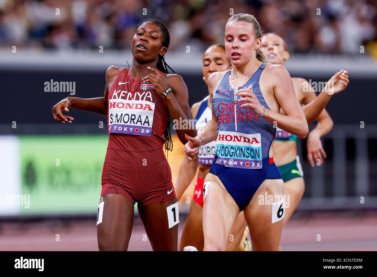 Sarah Moraa of Germany and Keely Hodgkinson of Great Britain during the ...