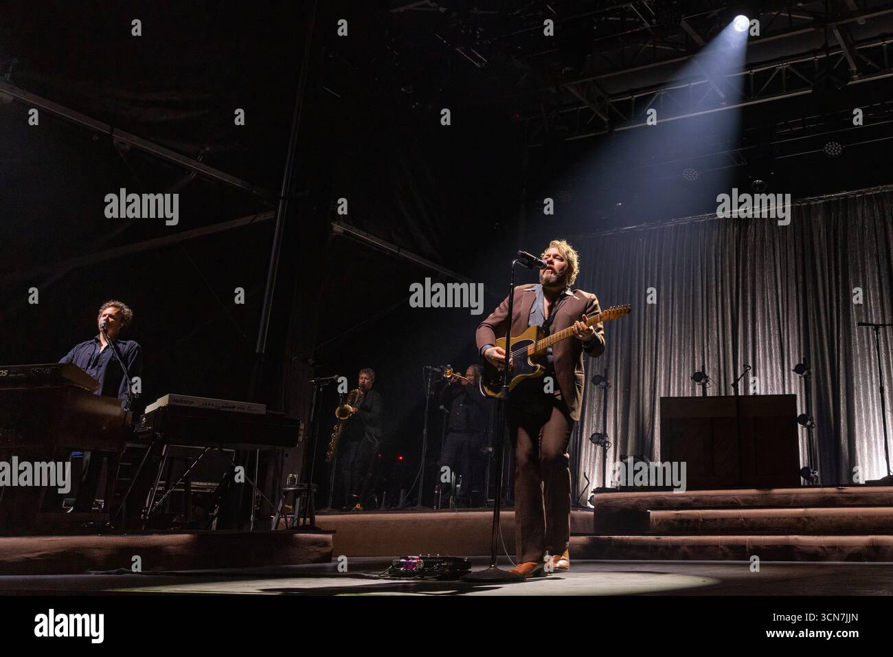 Mark Shusterman and Nathaniel Rateliff of Nathaniel Rateliff and The ...