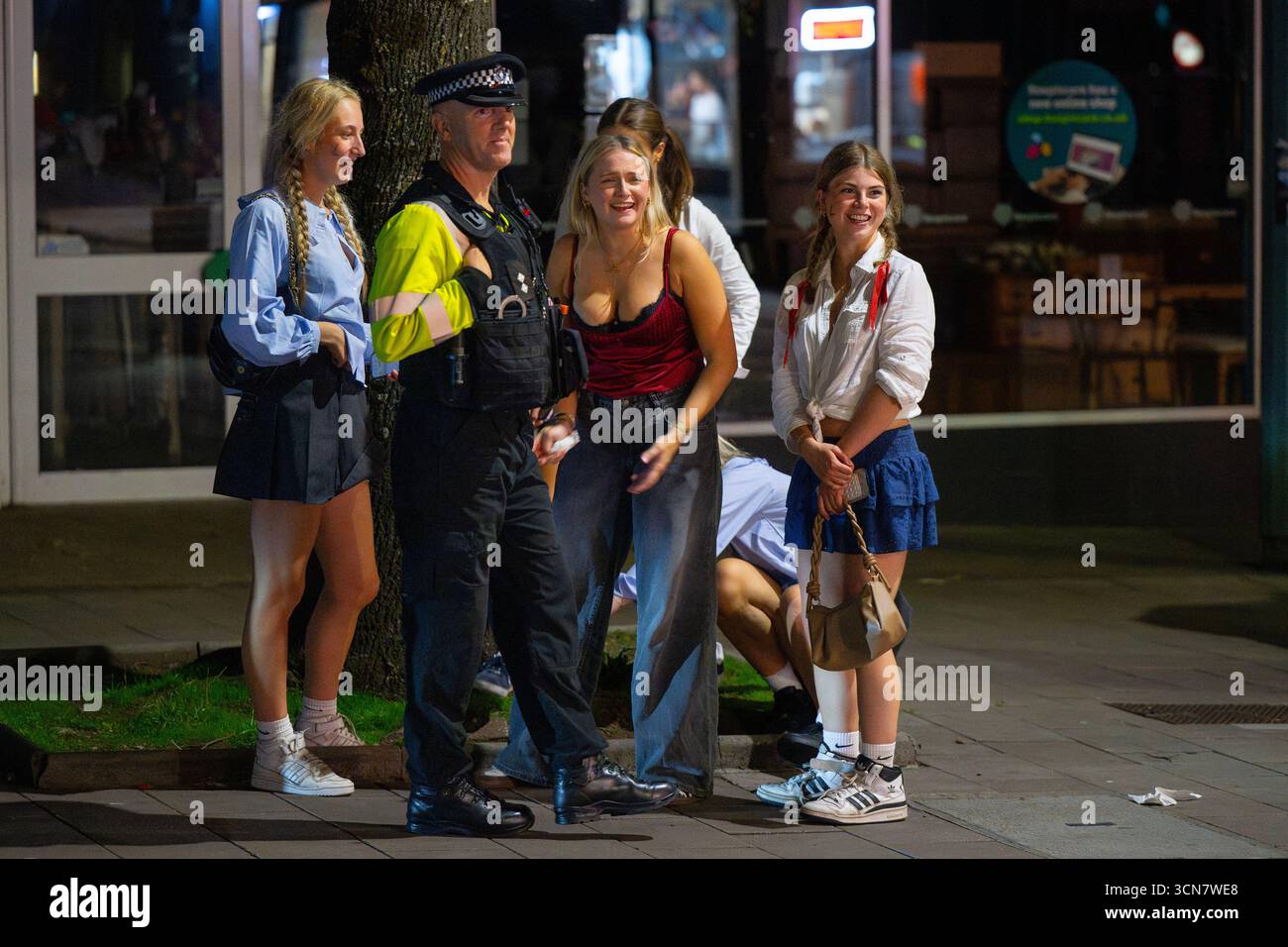 Girls night out drunk hi-res stock photography and images - Alamy