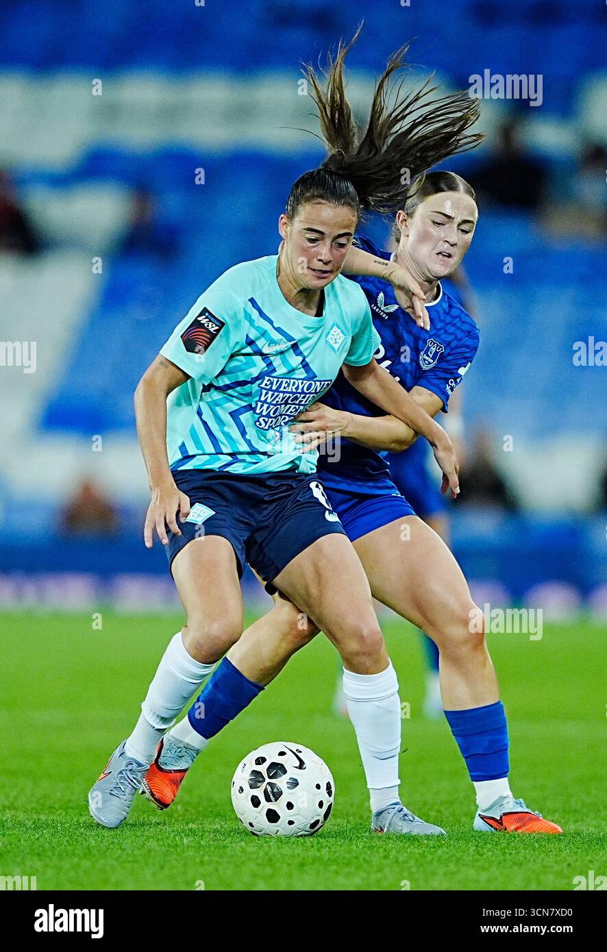 London City Lionesses' Maria Perez (left) and Everton's Ruby Mace ...
