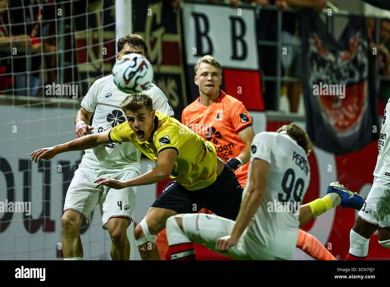 Lierse's Sam Vanderhallen pictured in action during a soccer game ...