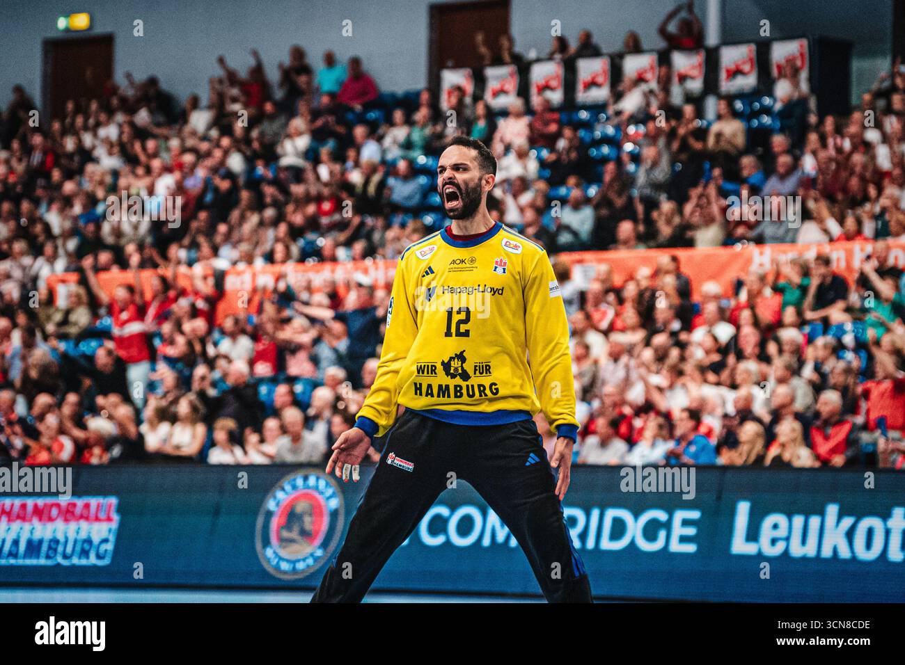 Mohamed El-Tayar (HSV Hamburg, 12) jubelt; HBL: HSV Hamburg vs. TBV ...