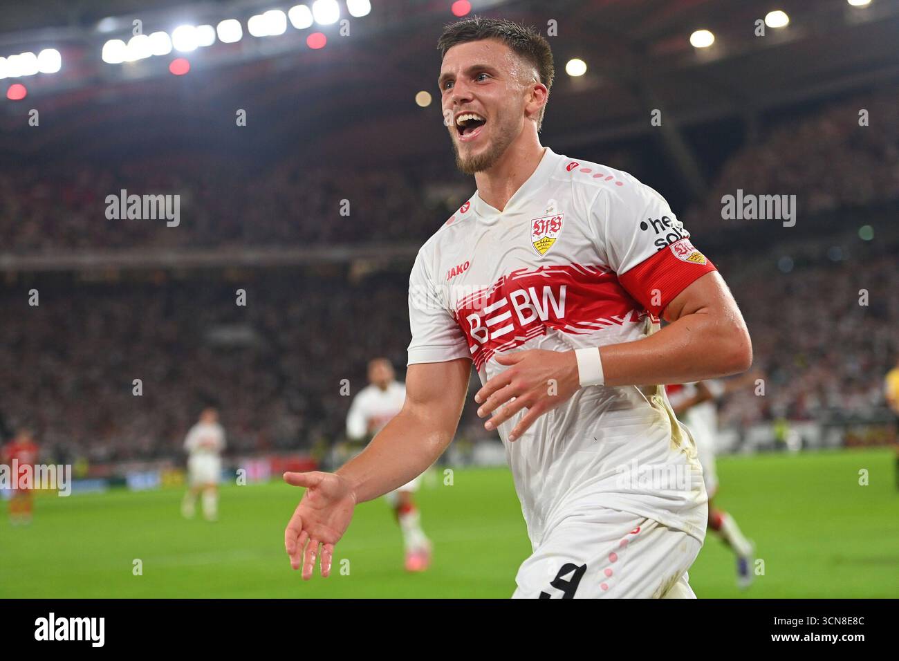 Goal celebration by Ermedin Demirovic (VFB Stuttgart) after the goal to ...