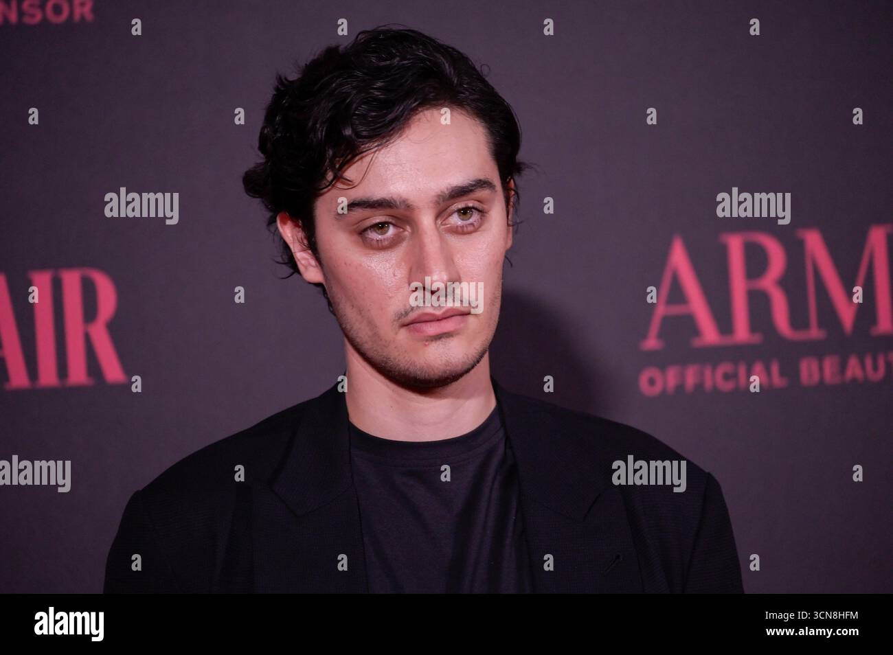 Actor George Steane at the Vanity Fair Gala photocall. SEPTEMBER 19 ...