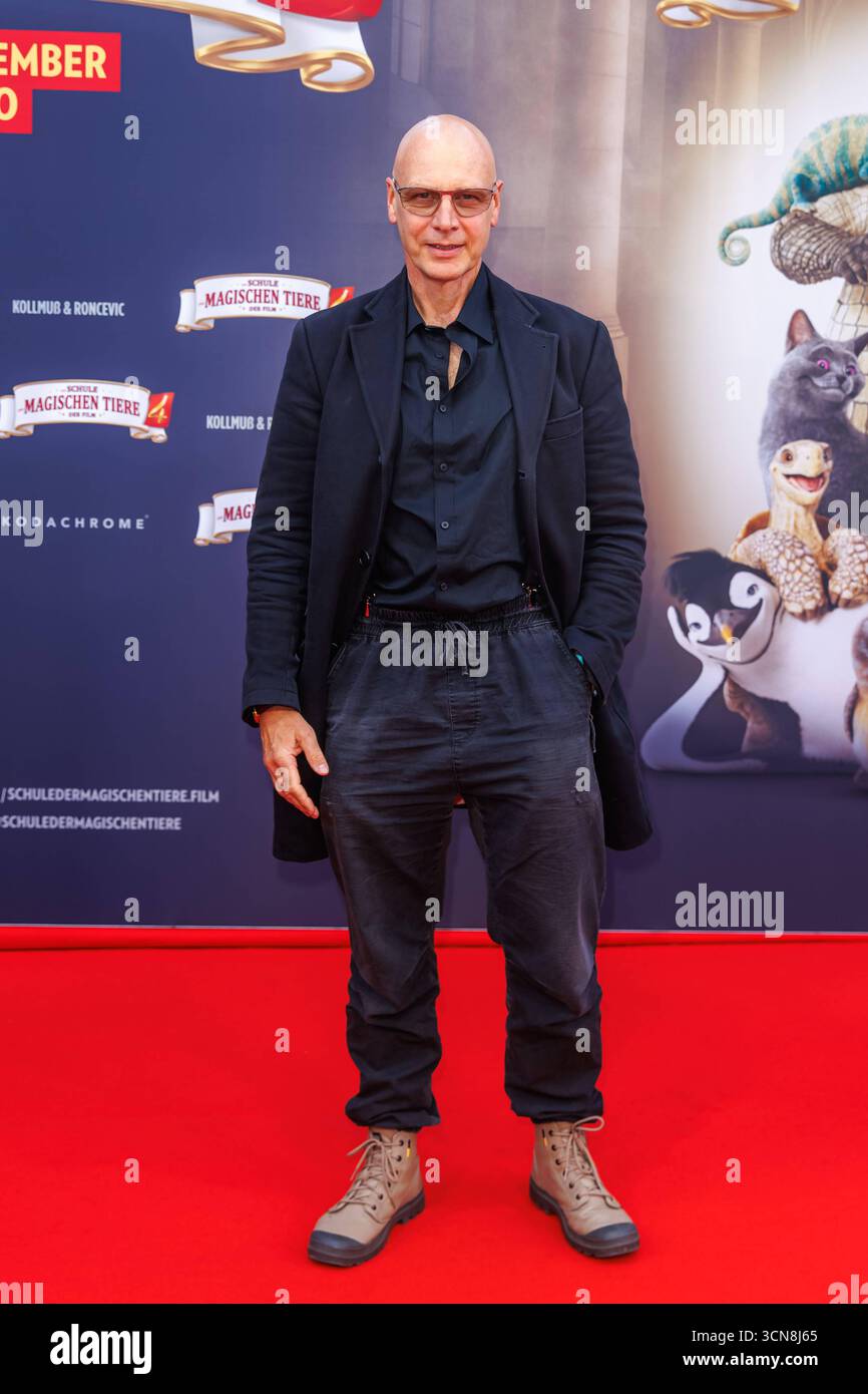 Premiere - Die Schule der magischen Tiere 4 - Christoph Grunert bei der ...
