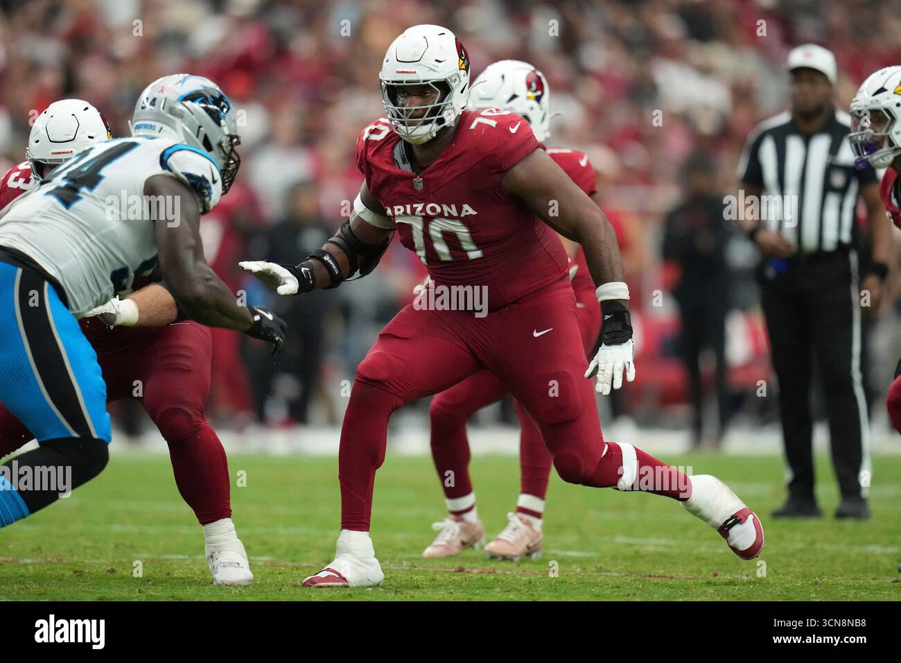Arizona Cardinals offensive tackle Paris Johnson Jr. (70) lines up ...