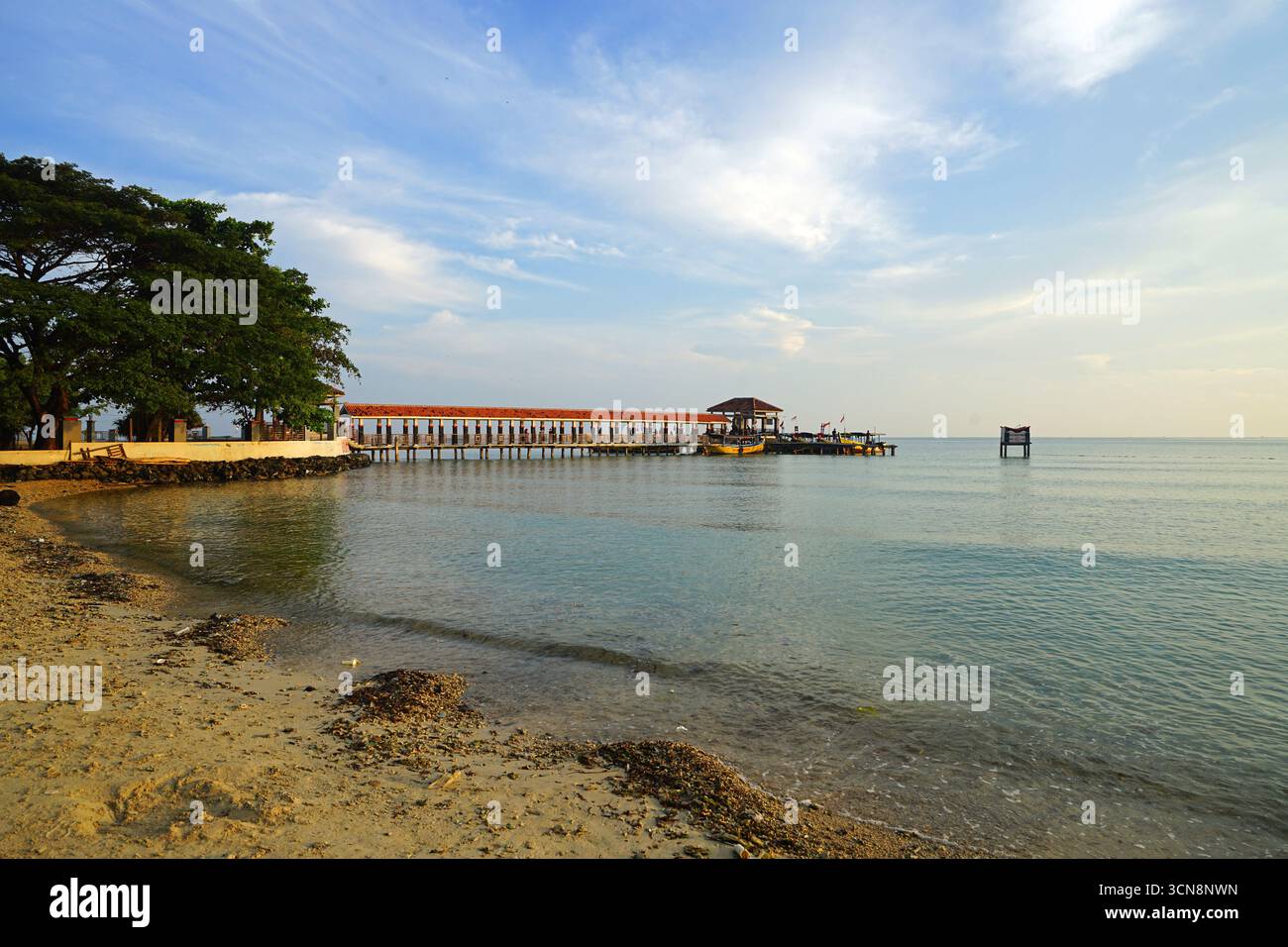 Pantai bandengan hi-res stock photography and images - Alamy