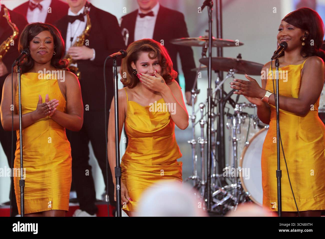 NEW YORK, NEW YORK – SEPTEMBER 19: Raye performs live on the NBC Today ...