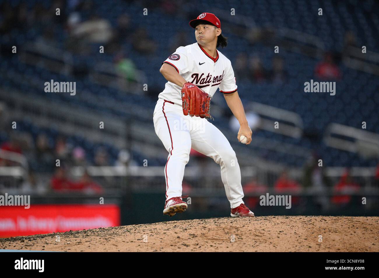 Washington Nationals relief pitcher Shinnosuke Ogasawara (16) in action ...