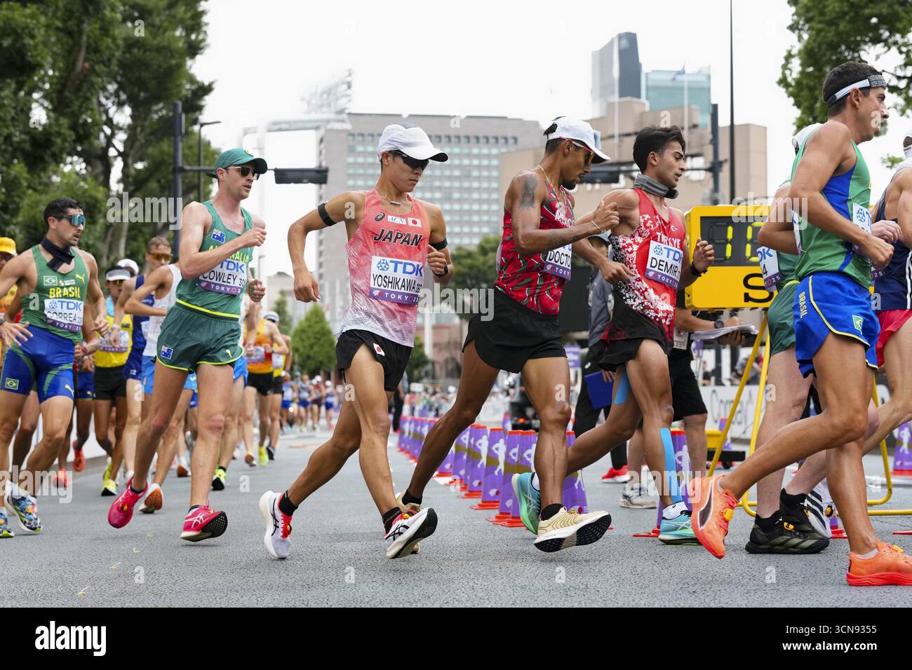 Athletes compete in the men's 20-kilometer race walk at the World ...