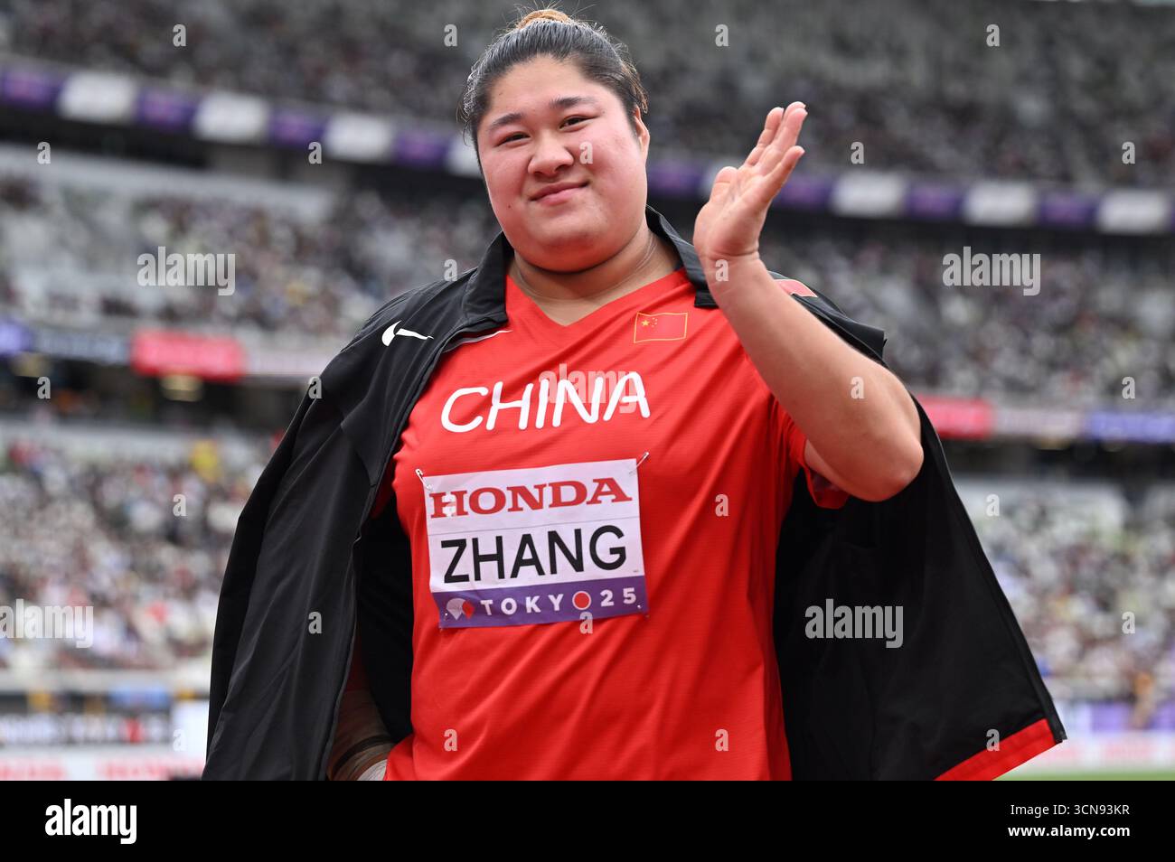 (250920) -- TOKYO, Sept. 20, 2025 (Xinhua) -- Zhang Linru of China ...