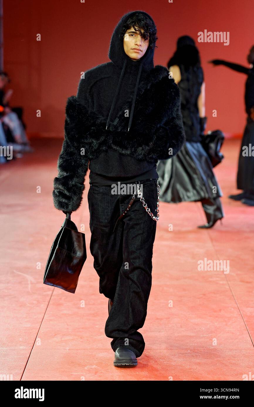 H&M Spring-Summer 2026 runway during London Fashion Week on September ...