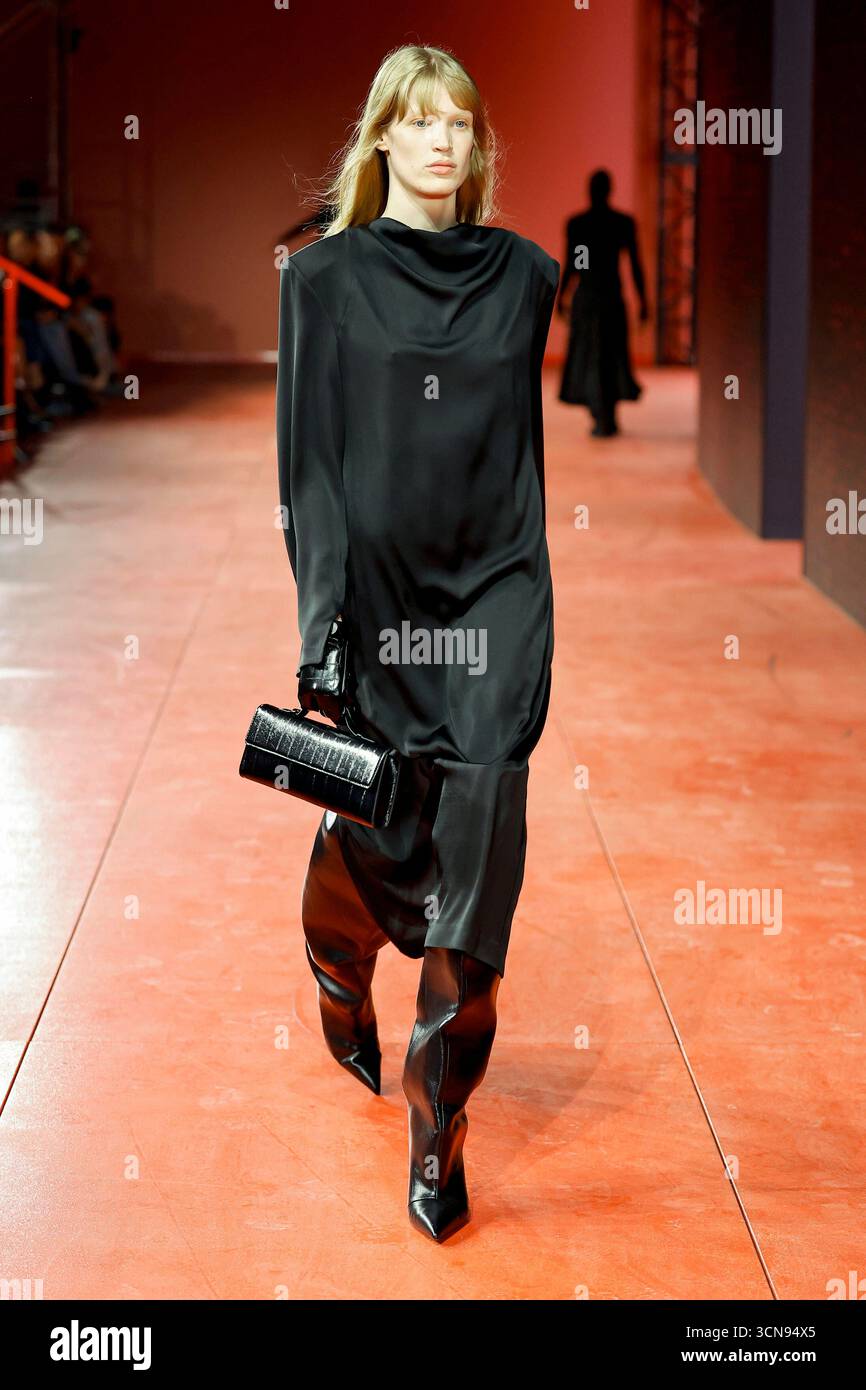 H&M Spring-Summer 2026 runway during London Fashion Week on September ...