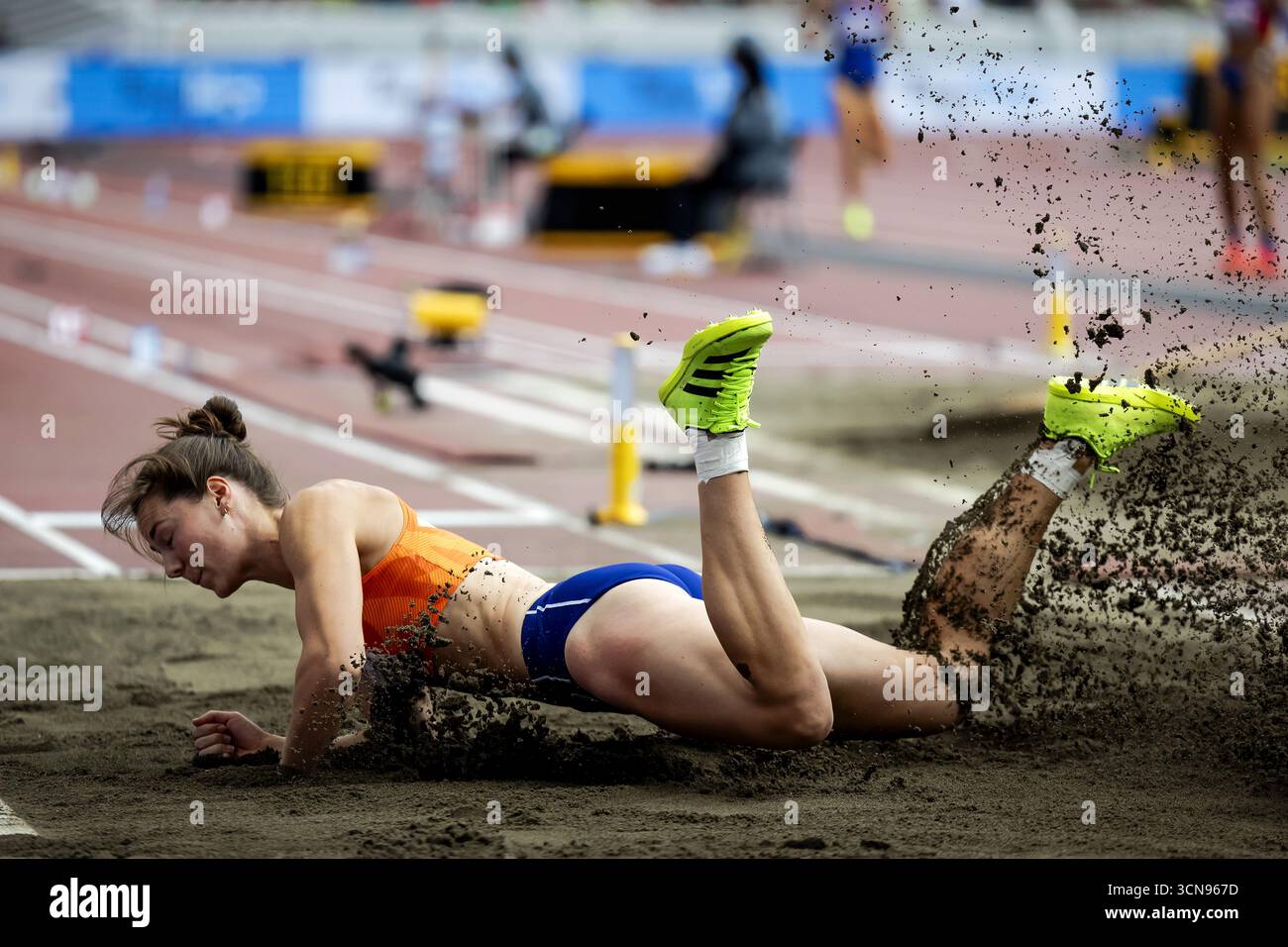 TOKYO - Emma Oosterwegel in the long jump of the heptathlon at the ...