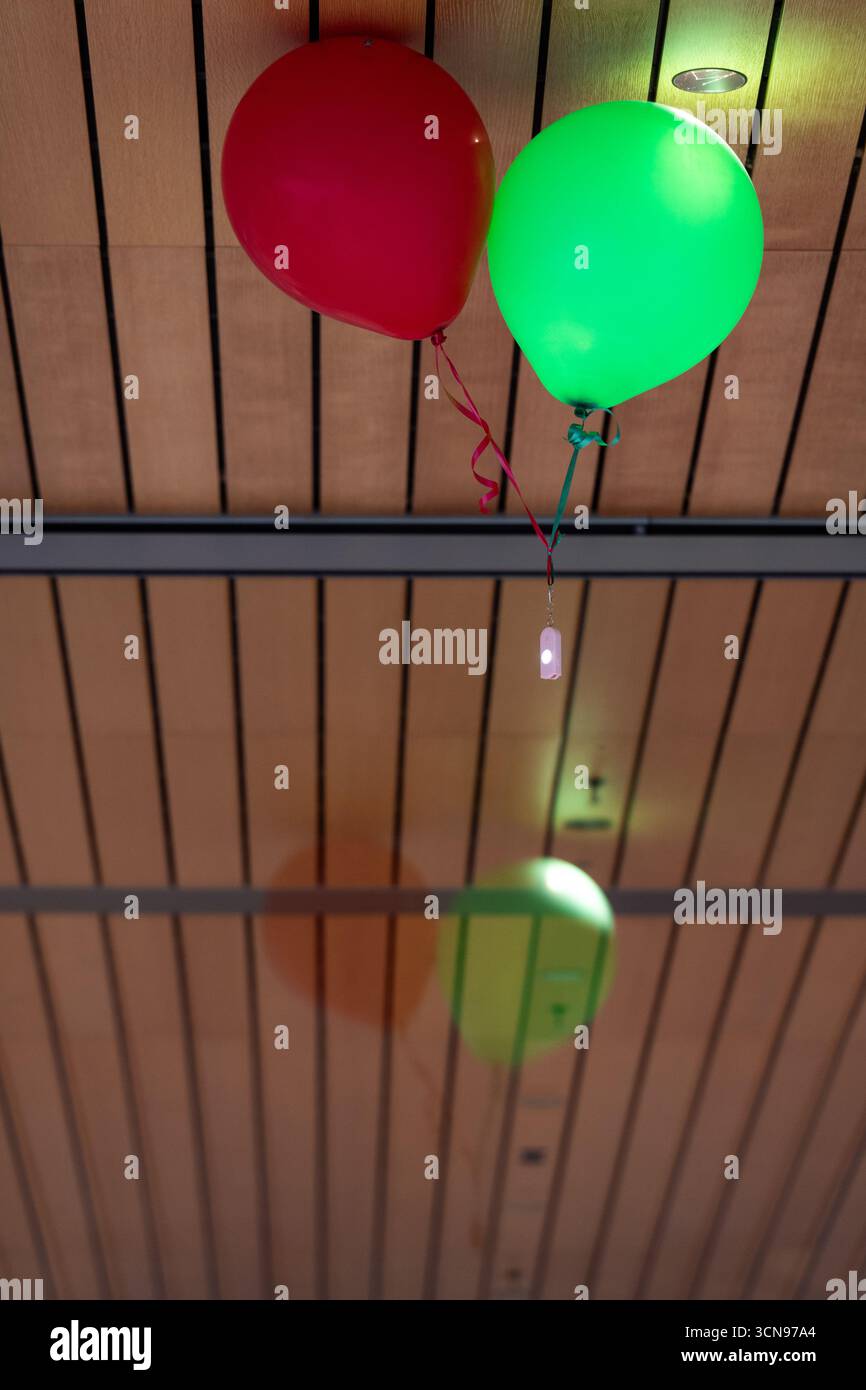 Seattle, USA. 19th Sep, 2025. Just after 6:00pm Pro Palestine ...