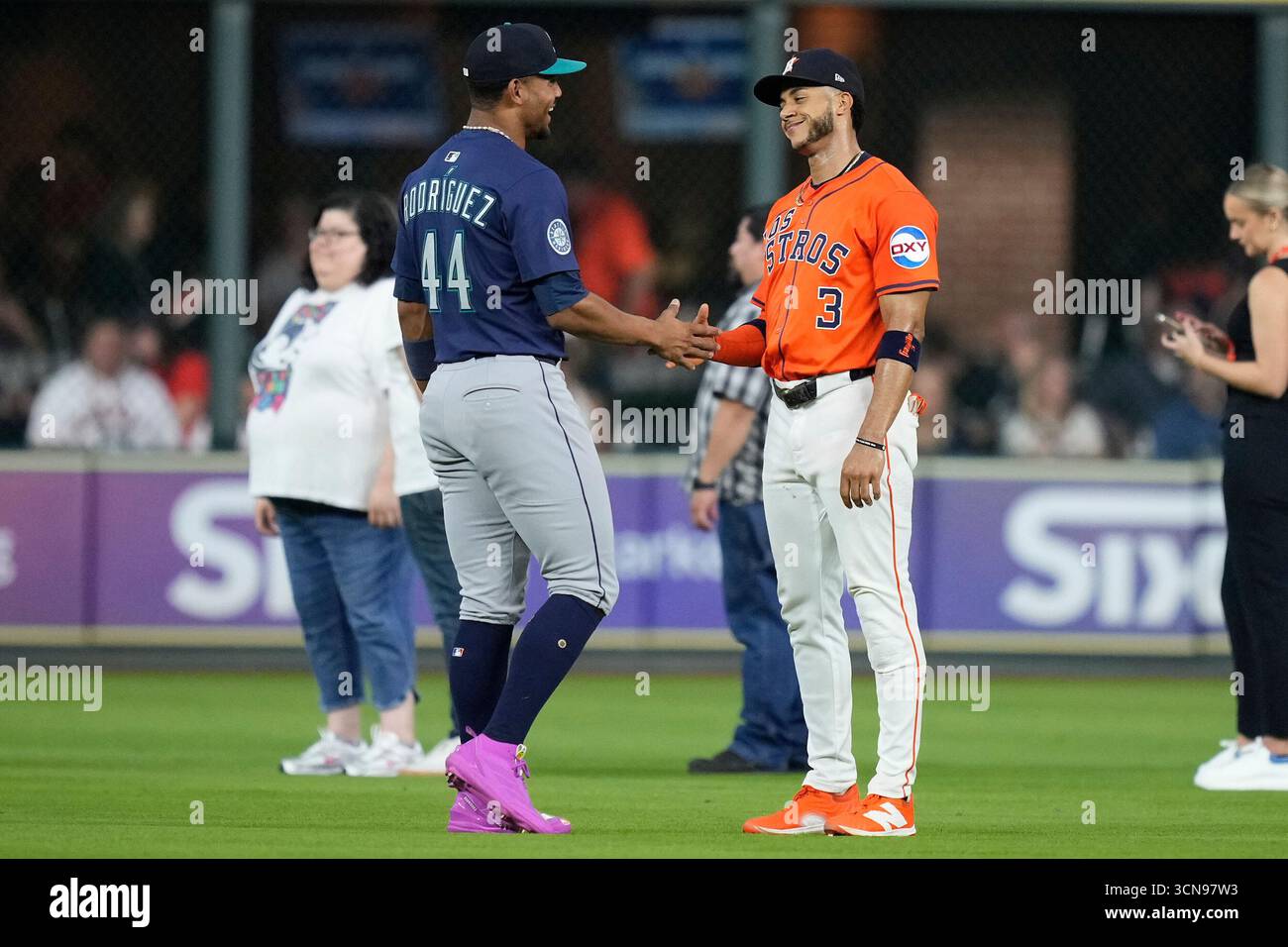 Seattle Mariners center fielder Julio Rodríguez (44) and Houston Astros ...