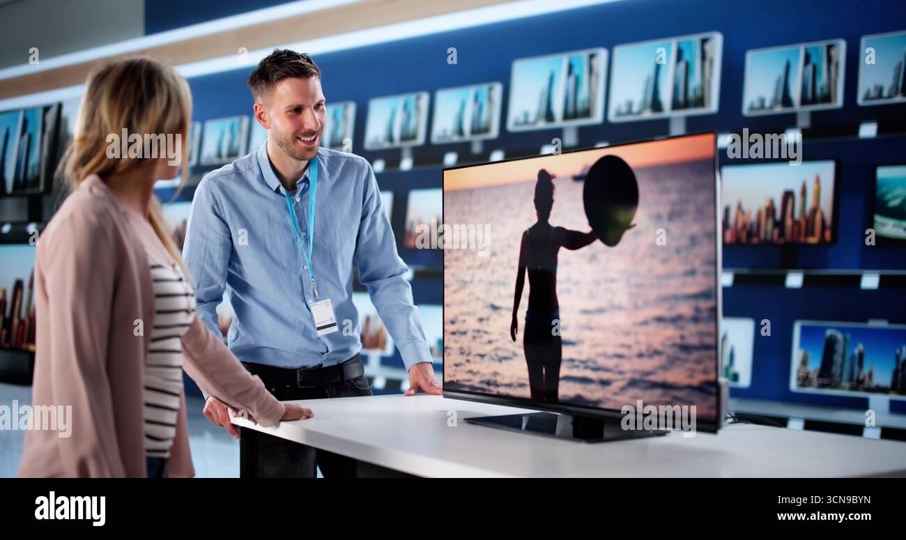 Female tech expert helps hi-res stock photography and images - Alamy