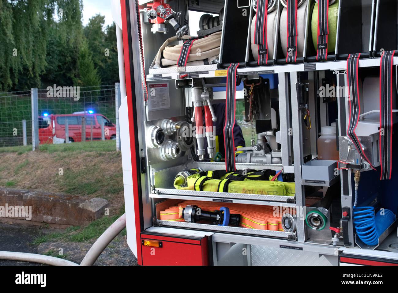 Feuerwehr-Blaulicht Feuerwehr in verschiedenen Bildern und Aktionen in ...