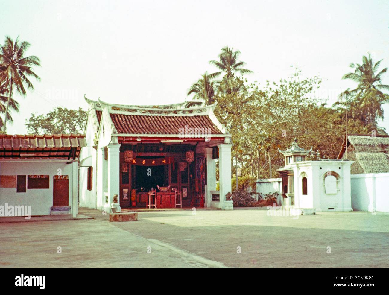 Chinese Taoist temple dedicated to Tua Pek Kong, Poh San Teng Temple ...