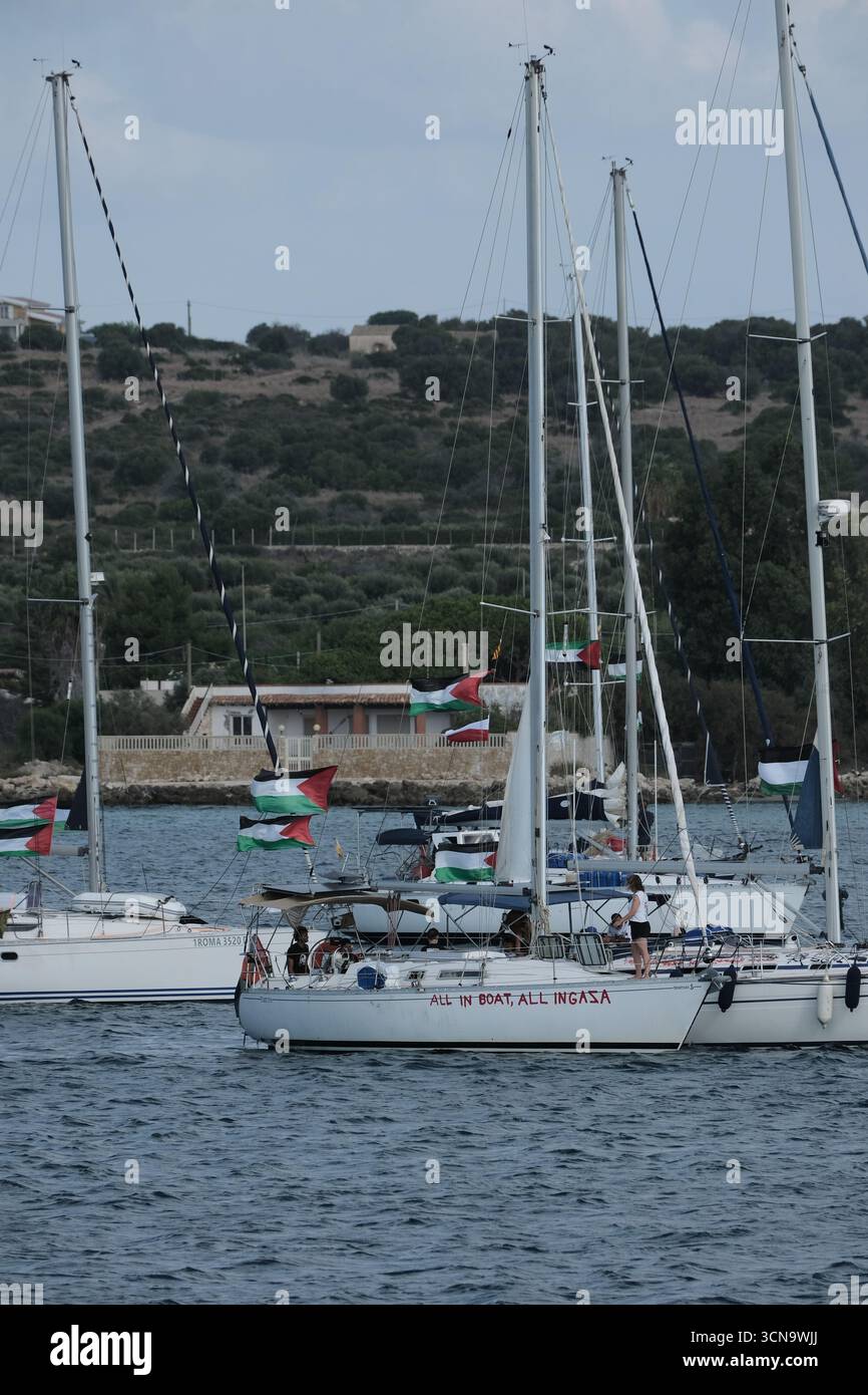 Gaza flotilla boat hi-res stock photography and images - Alamy