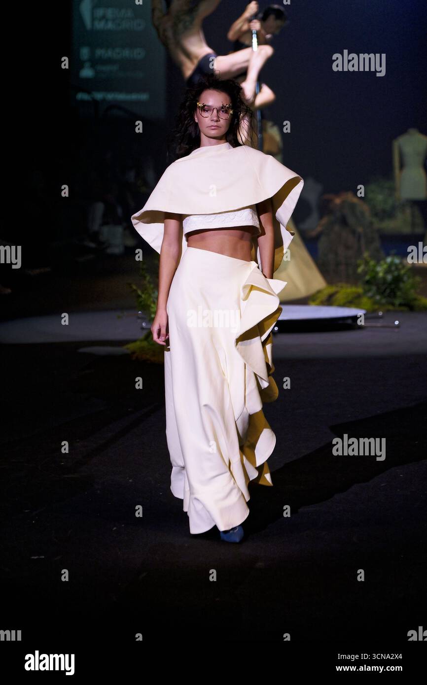 Madrid, Spain. 20th Sep, 2025.Fashion show and runway performance ...