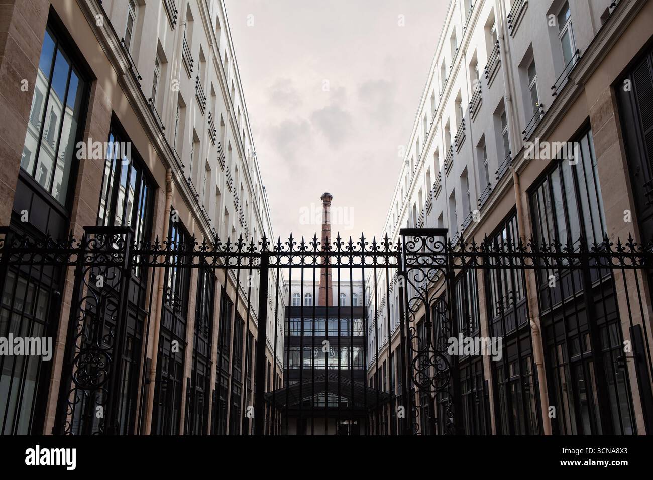 Stylish city entrance hi-res stock photography and images - Alamy