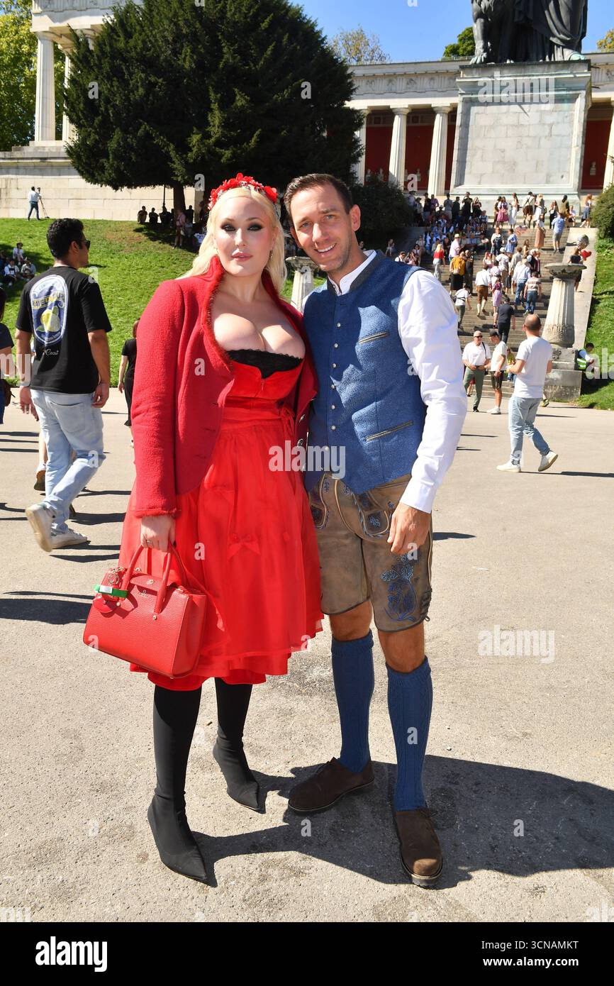 Hayley Hasselhoff und Marcel Remus / Wiesneröffnung 2025 / 1. Wiesntag ...