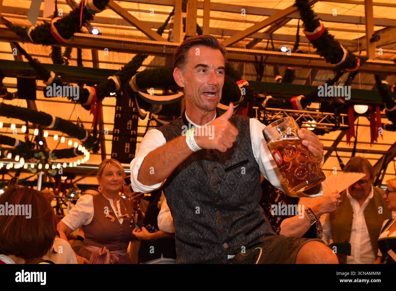 Florian Silbereisen / Wiesneröffnung 2025 / 1. Wiesntag / Schottenhammel / München / 20 ...