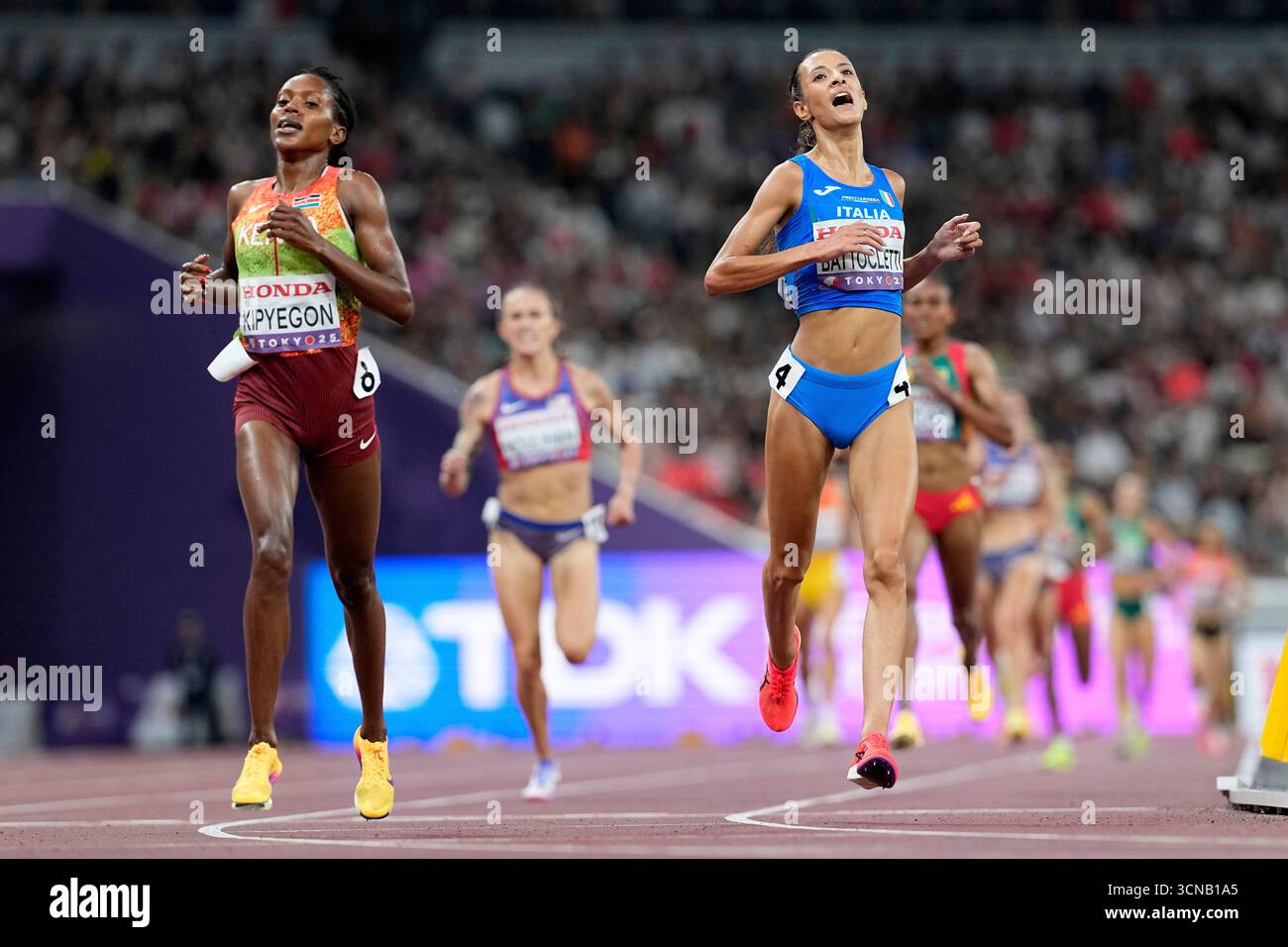 Italy's Nadia Battocletti, bronze, and Kenya's Faith Kipyegon, silver ...