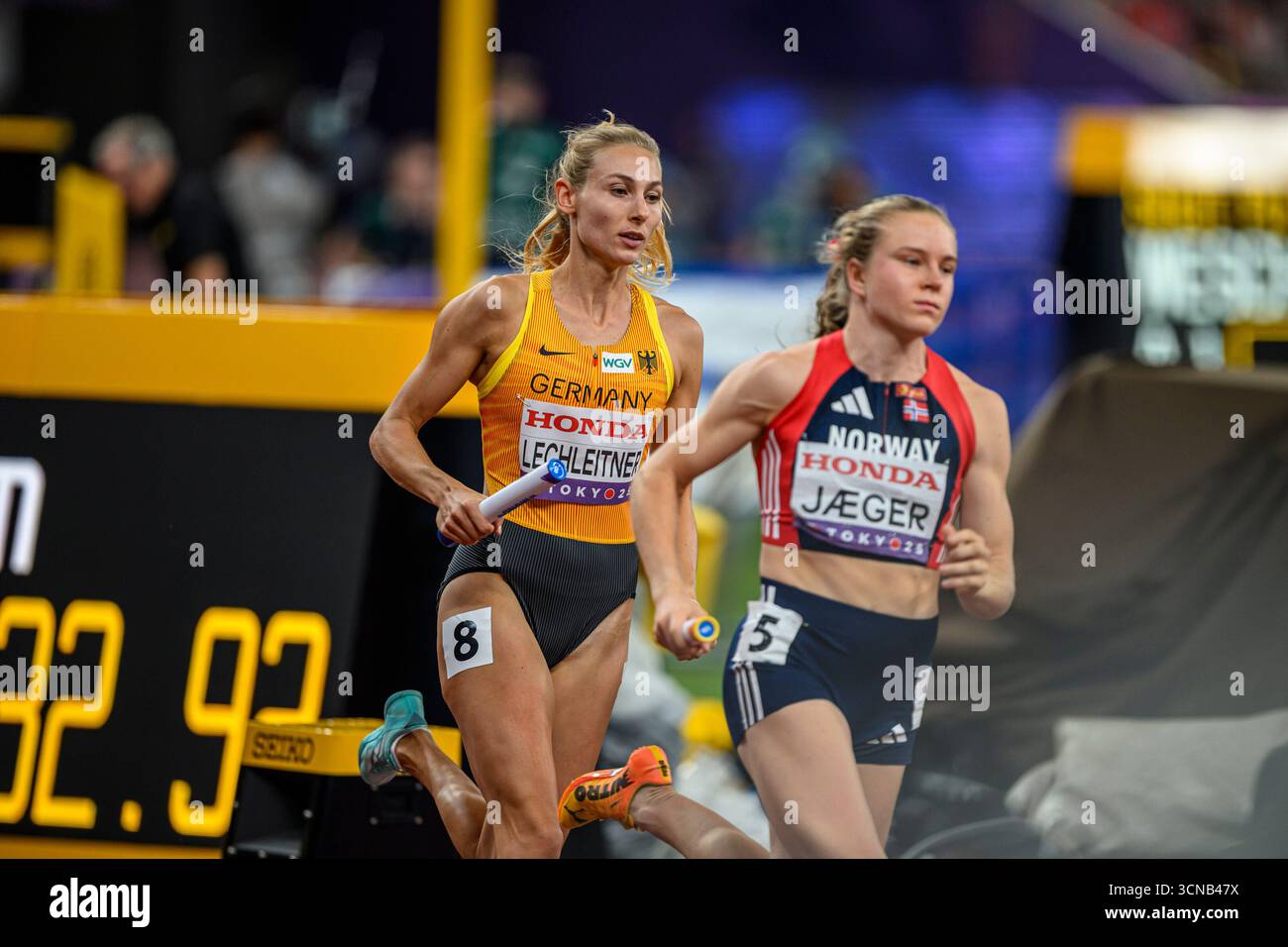 Jana Lakner (LG Telis Finanz Regensburg) Elisa Lechleitner (LAZ ...