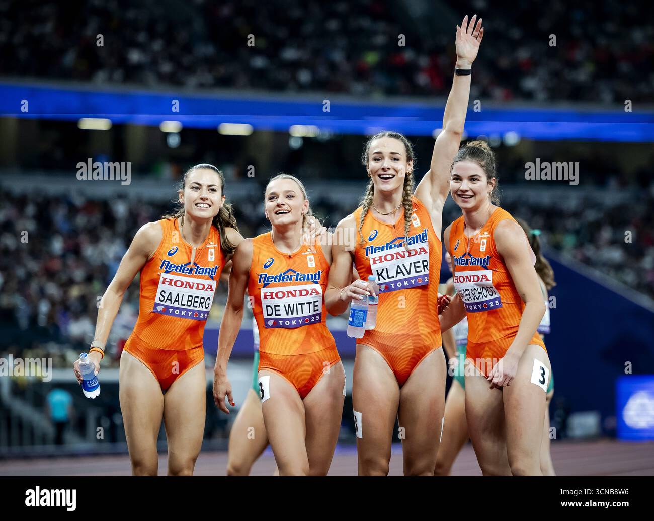 TOKYO - Eveline Saalberg, Lisanne de Witte, Lieke Klaver, and Myrte vd ...