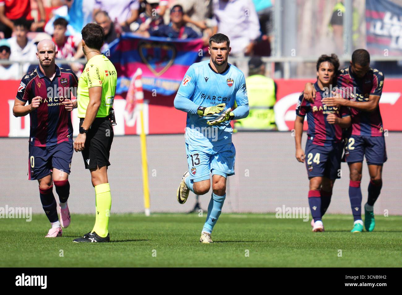 Girona, Spain. 20th Sep, 2025. Levante UD players celebrating the 0-1 ...