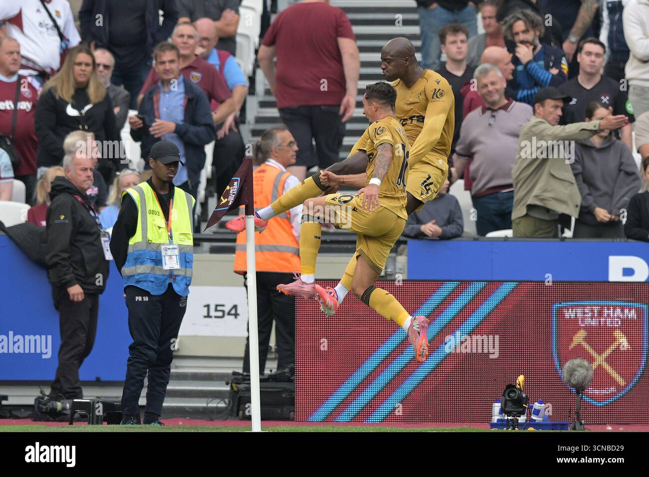 Jean philippe mateta goal hi-res stock photography and images - Alamy