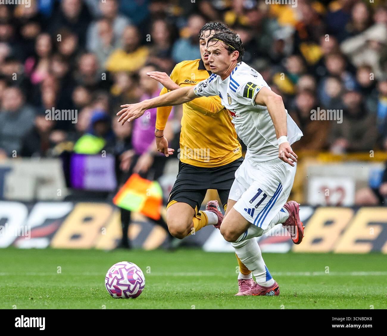 Brenden Aaronson of Leeds United breaks with the ball during the ...