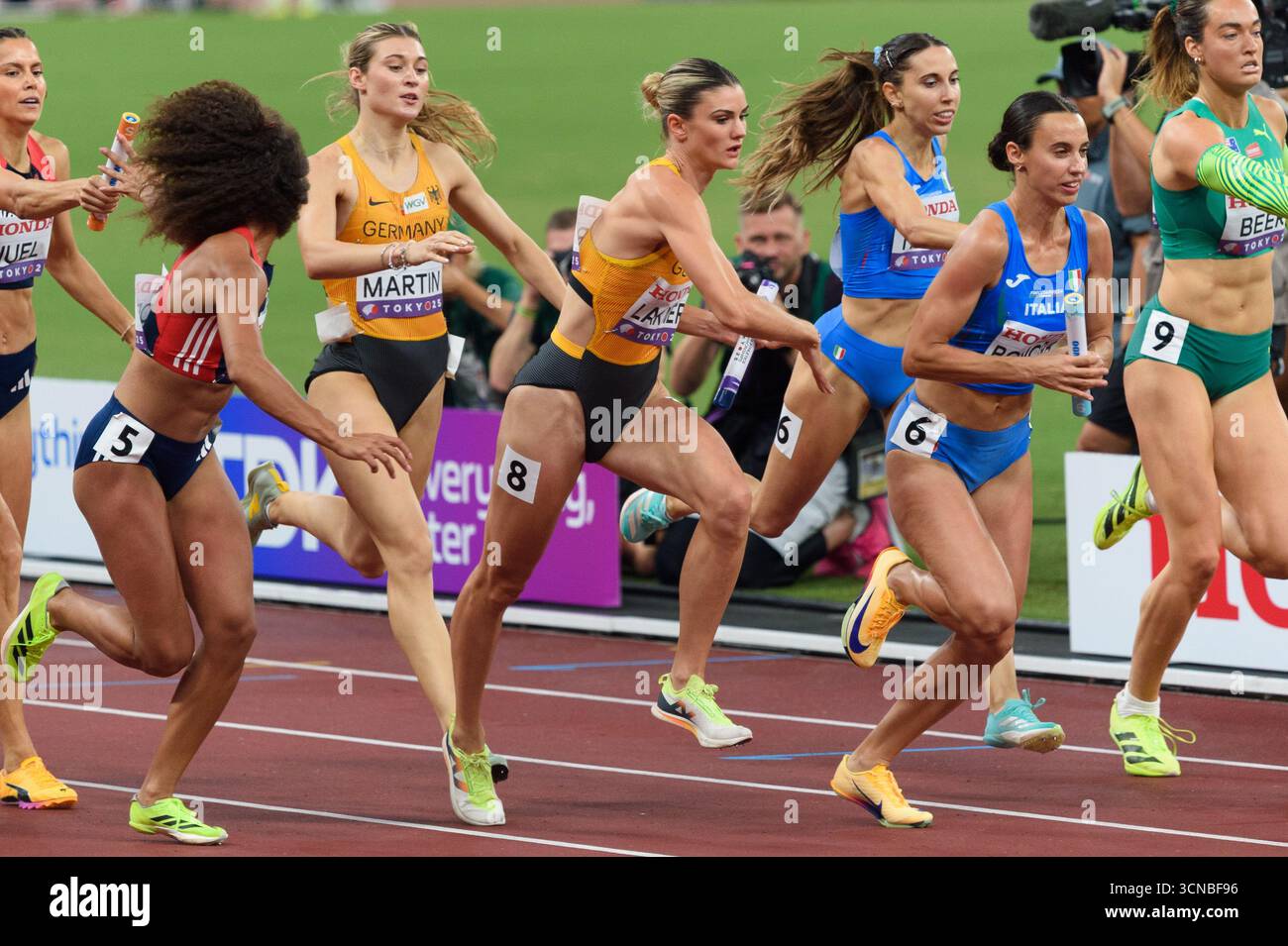Johanna Martin (Germany) and Jana Lakner (Germany) during the 4x400 ...