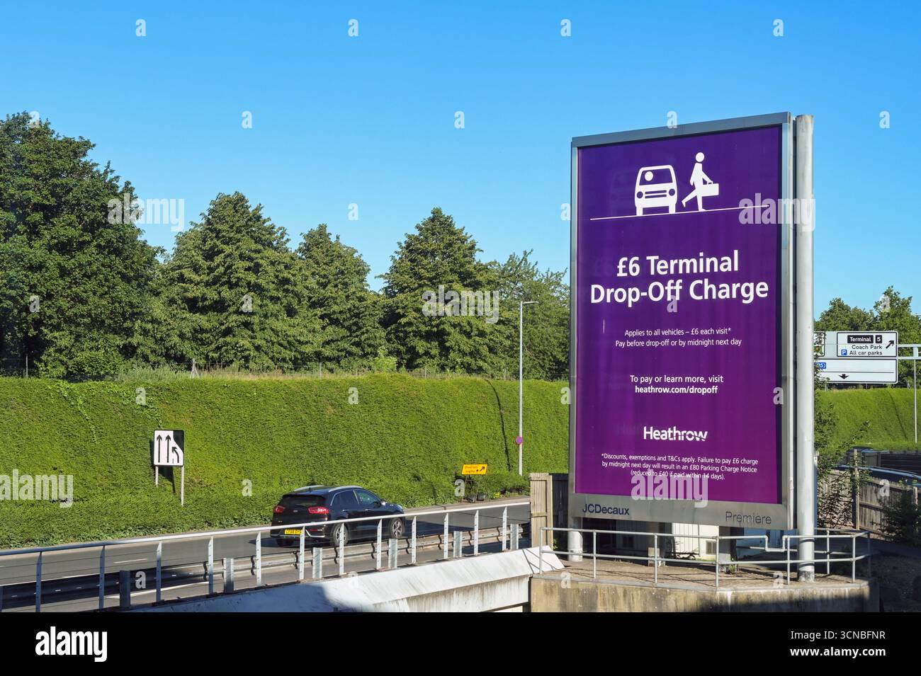 Terminal drop off charge hi-res stock photography and images - Alamy