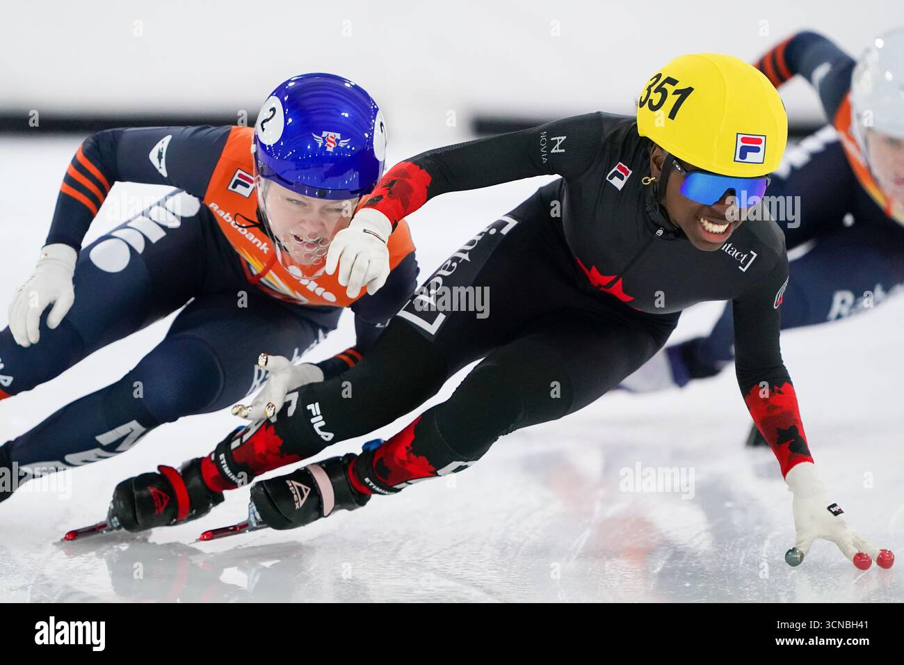 HEERENVEEN, NETHERLANDS - SEPTEMBER 20: Xandra Velzeboer, Victoria Jean ...