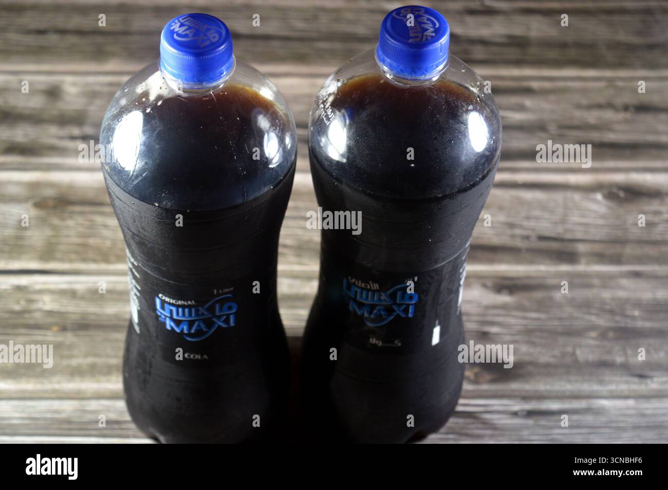Maxi cola hi-res stock photography and images - Alamy