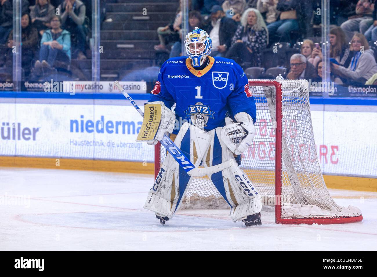 Goalkeeper Tim Wolf #1 (EV Zug) - 13.09.2025 - National League, Regular ...