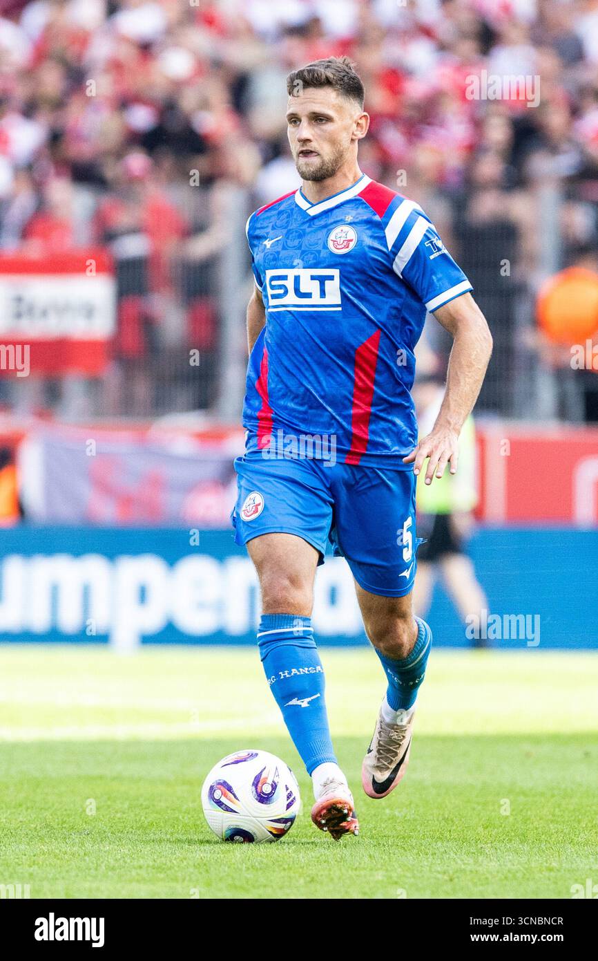 Marco Schuster (FC hansa Rostock, 5) 3.Liga: Rot-Weiss Essen - FC Hansa ...