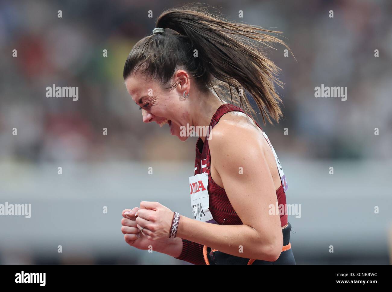 (250920) -- TOKYO, Sept. 20, 2025 (Xinhua) -- Anete Sietina of Latvia ...
