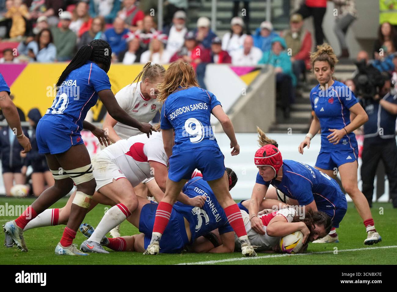 England's Abbie Ward scores a try during the Women's Rugby World Cup ...